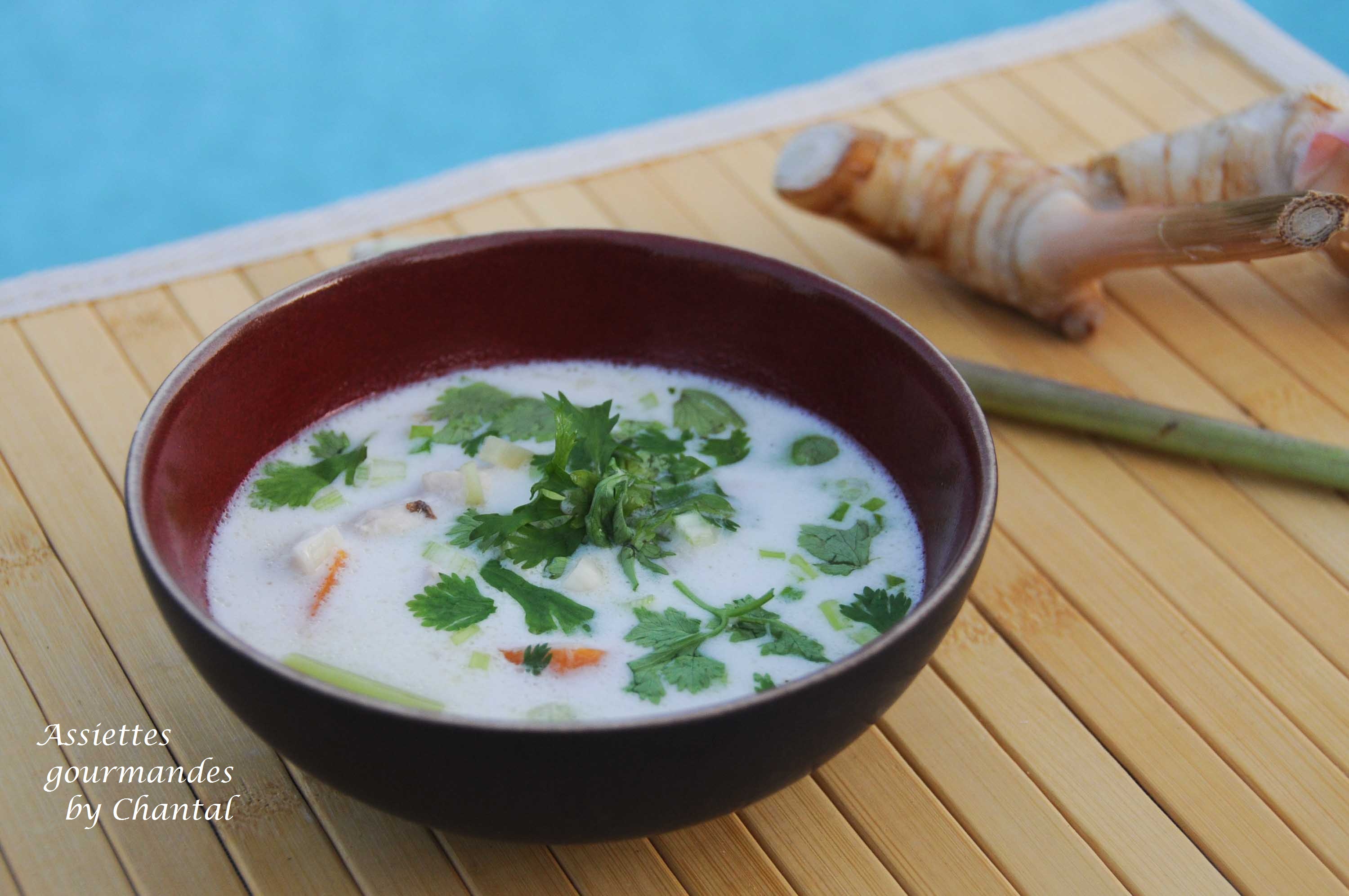 Tom Ka Kaï ou soupe lait de coco poulet - Cuisine Thaï