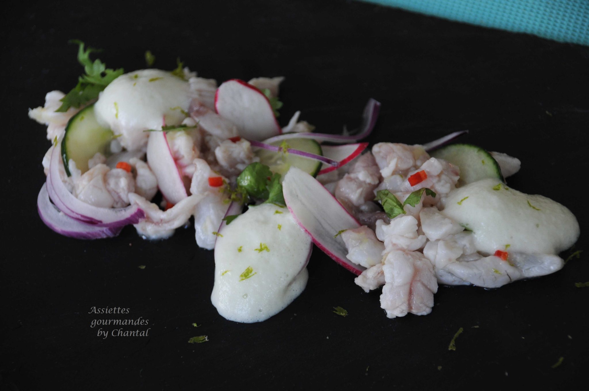 Ceviche de poissons et espuma yaourt concombre