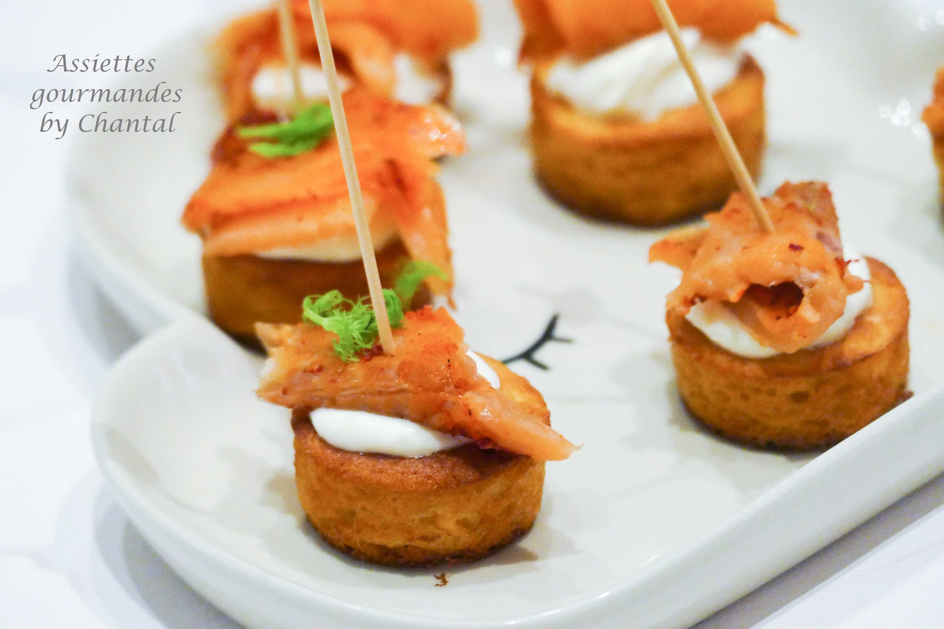 Mini cakes au maïs, saumon fumé
