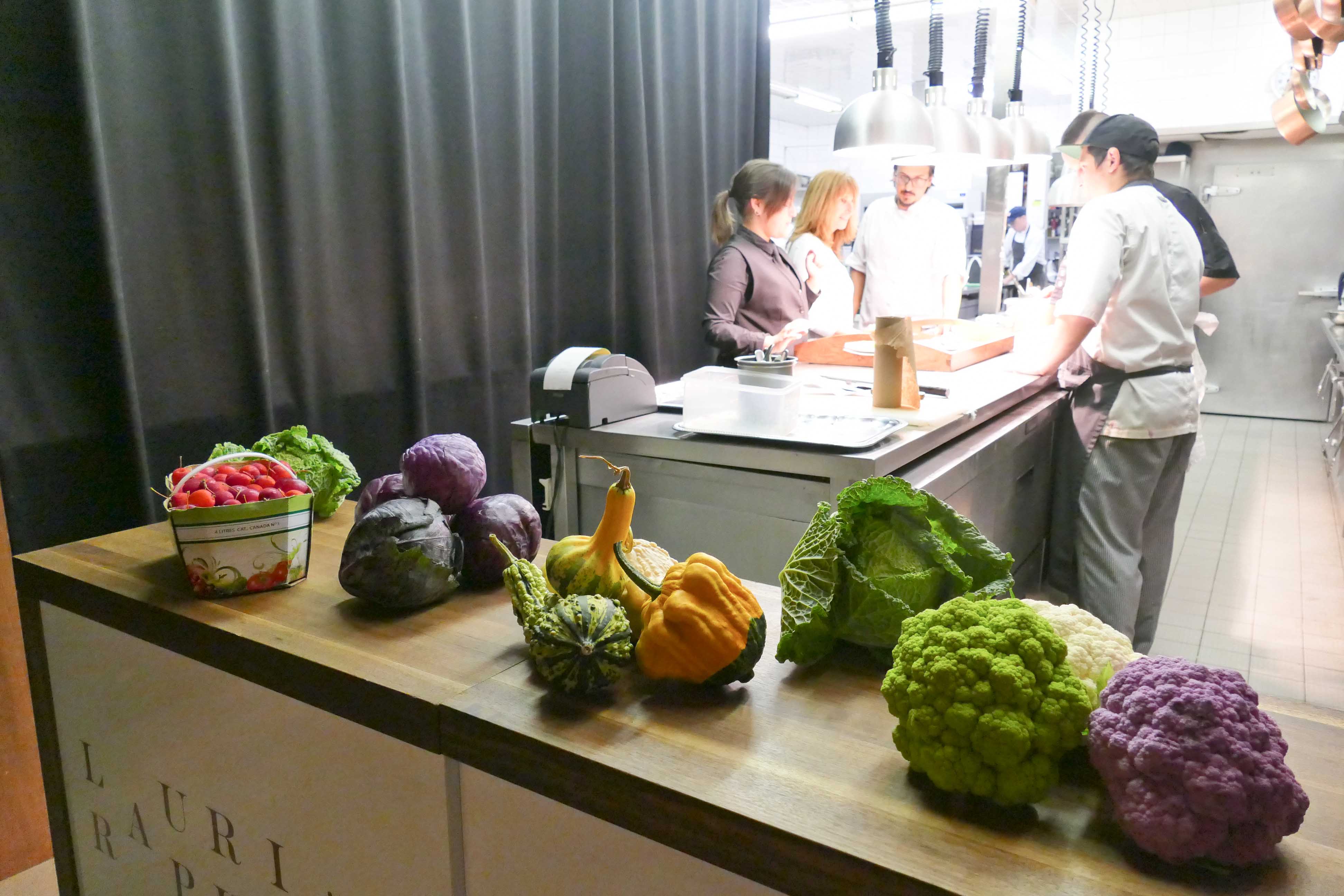 Voyage au Québec : visite du Parc Omega et dîner au restaurant Laurie ...