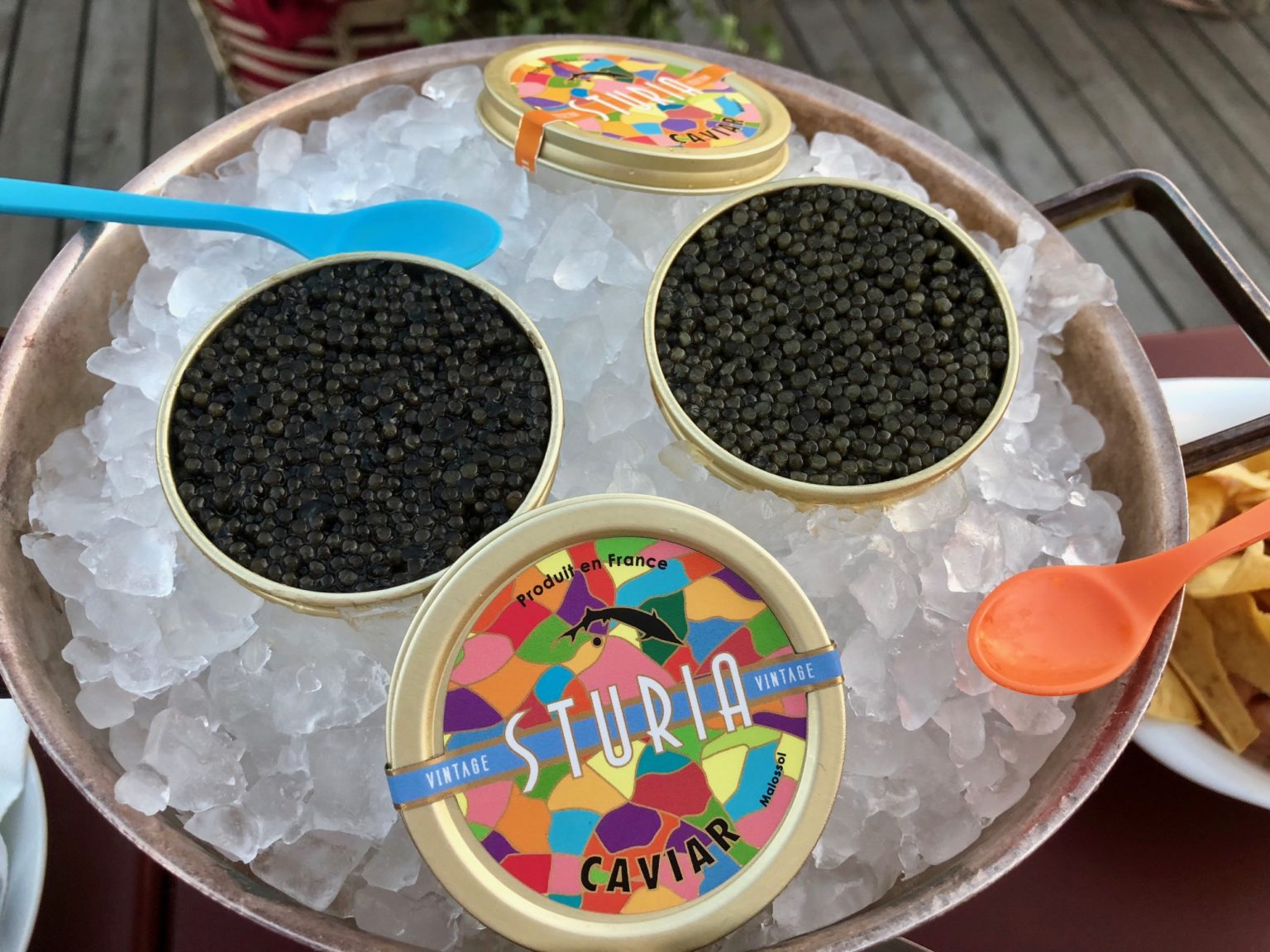 Caviar Sturia et cocktails sur le rooftop du Grand Hôtel à Bordeaux